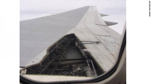 USA : Delta flight loses piece of wing, lands safely | Lusaka Voice